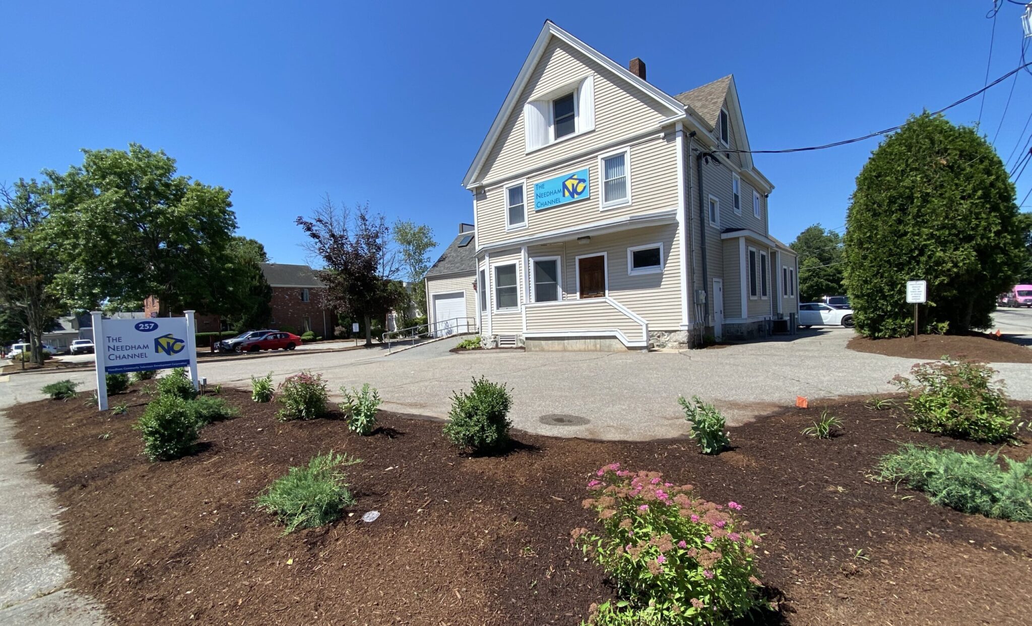 Now Hiring! – Needham Local